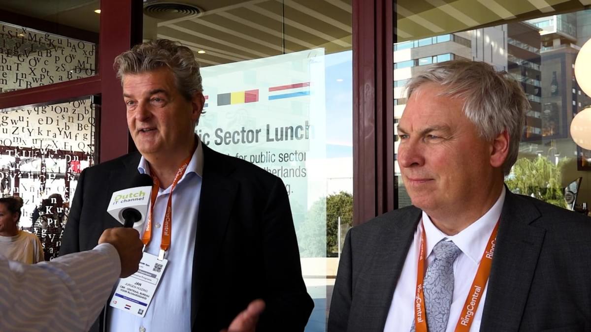 Dutch It Leaders It Leiders Belastingdienst En Cbr Belichten